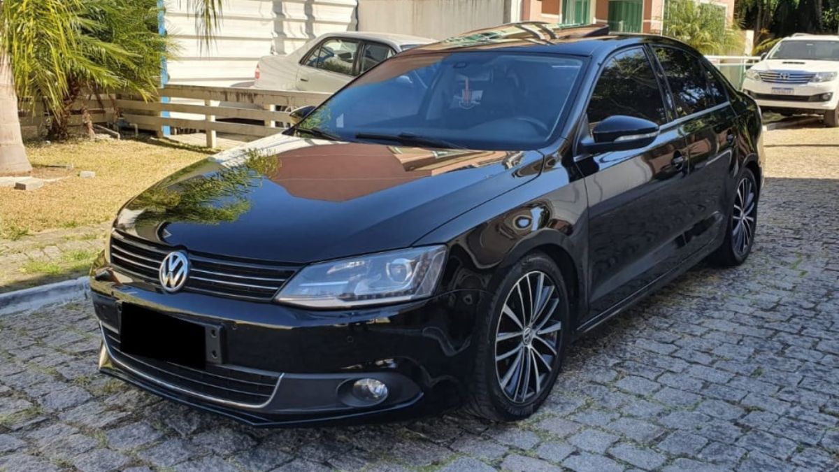 Tudo O Que Você Precisa Saber Antes De Comprar Um VW Jetta 2.0 TSI ...